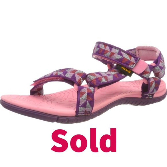 Teva | Shoes | Sold Out Teva Girlswomen Hurricane 3 Sandals | Poshmark